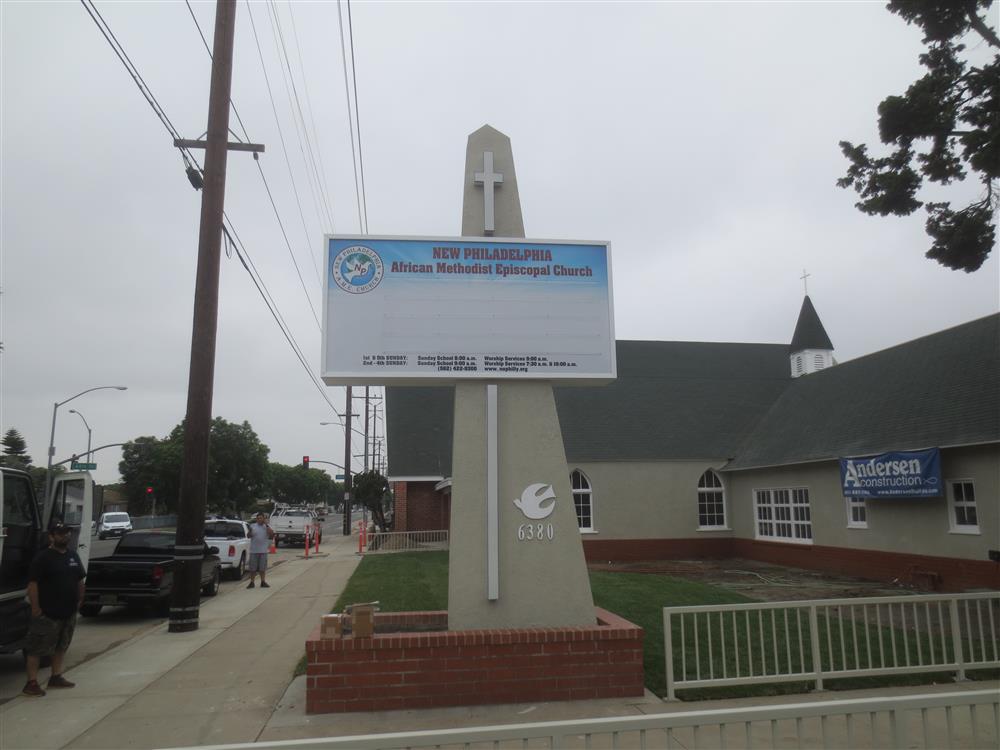 Pylon/Pole Signs